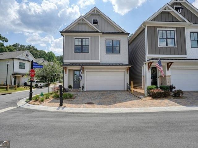 158 Village Green Ave, Woodstock, GA 30189