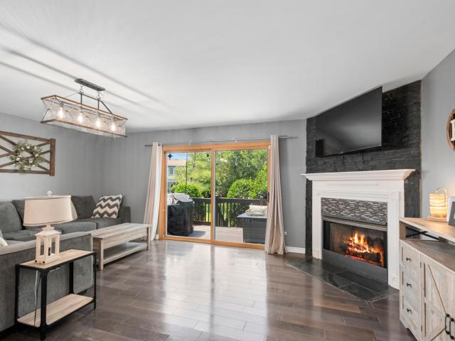 15946 Ashford Court