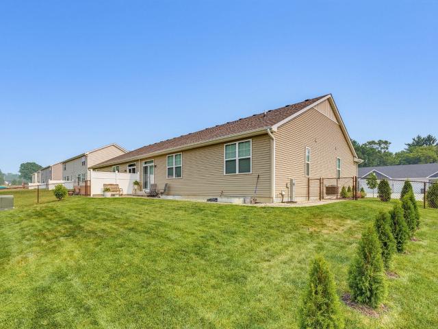 1594 Meadowview Ct