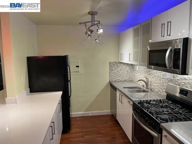 1594 Morgan Ln