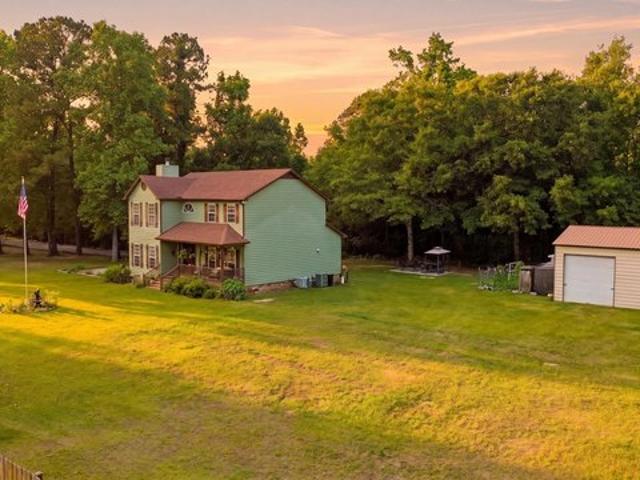 1594 E Church St, Bonneau, SC 29431