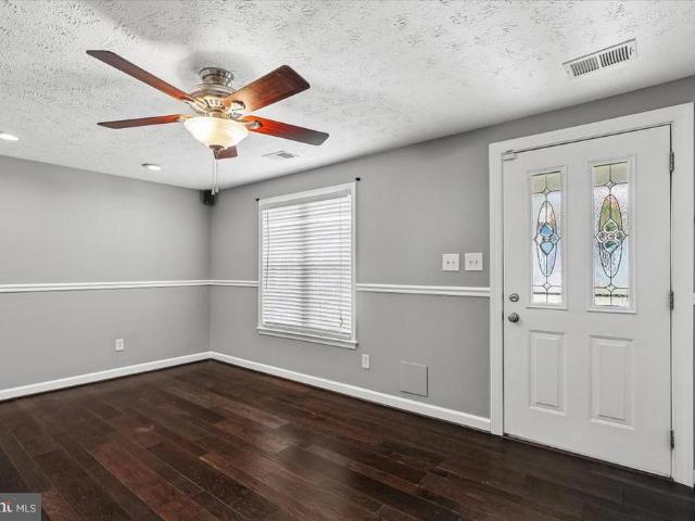 1594 Lodge Pole Court