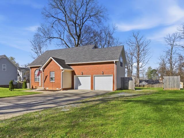 1594 Windriver Rd