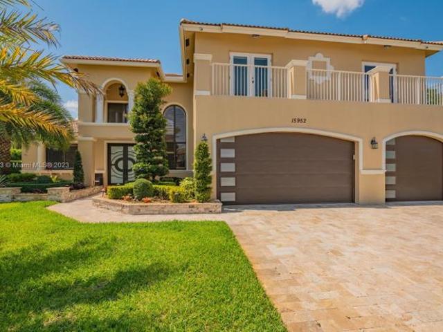 15952 7th St SW, Pembroke Pines, FL 33027