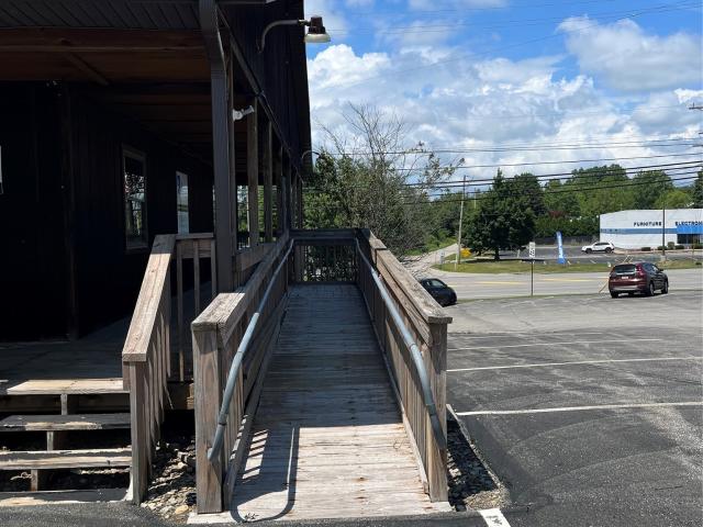 15957 conneaut lake suites 11 a & b