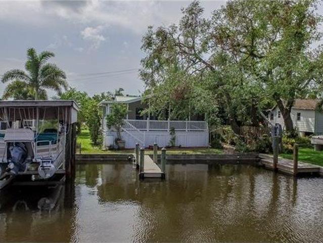1595 Main St, Fort Myers Beach, FL 33931