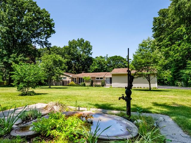 1595 Alex Path