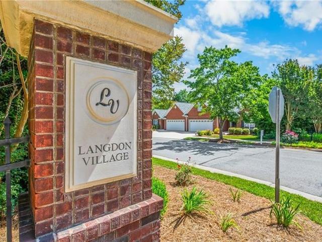 1595 Langdon Village Dr, Clemmons, NC 27012