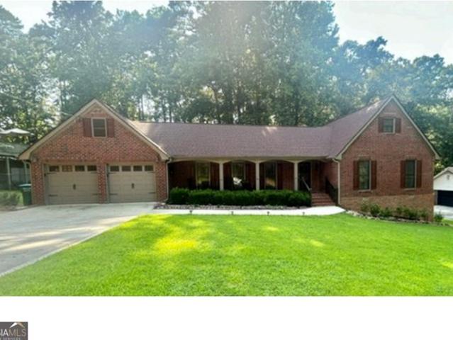 1595 Stonelake Trl SW, Lilburn, GA 30047