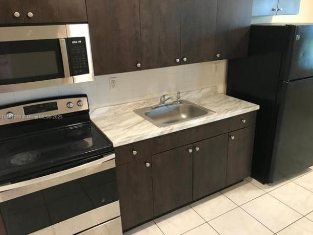 15960 19th Pl NE #3, North Miami Beach, FL 33162