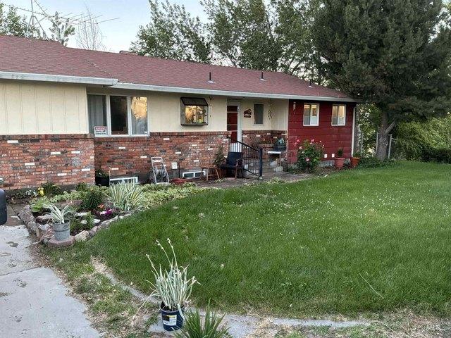 15961 Hill Top Cir, Wilder, ID 83676