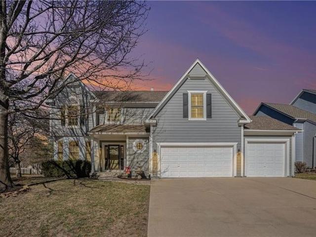 15964 W 160th Ter, Olathe, KS 66062