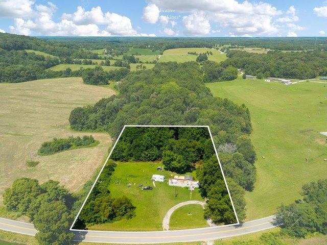 15964 Old Kentucky Rd, Walling, TN 38587