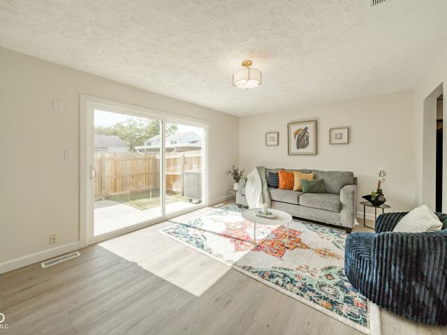 1596 Marborough Lane