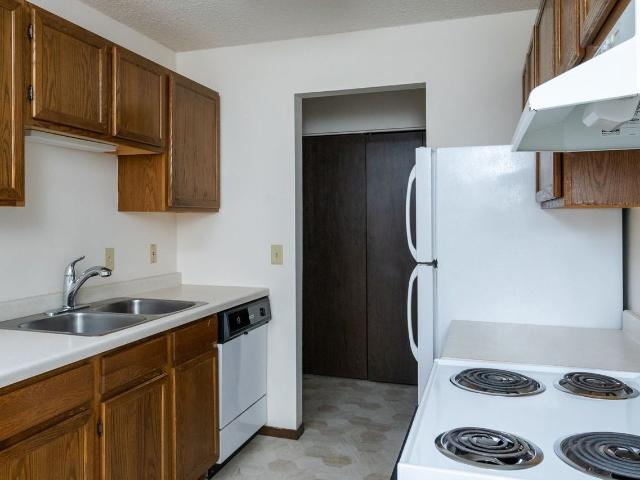 1596 Millpond Court 1 Bedroom Apartment for Rent at 1596 Millpond Ct, Chaska, MN 55318