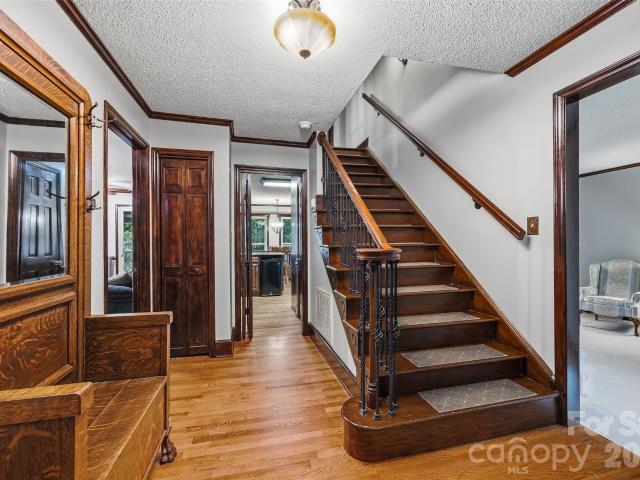 1596 Old Tara Lane
