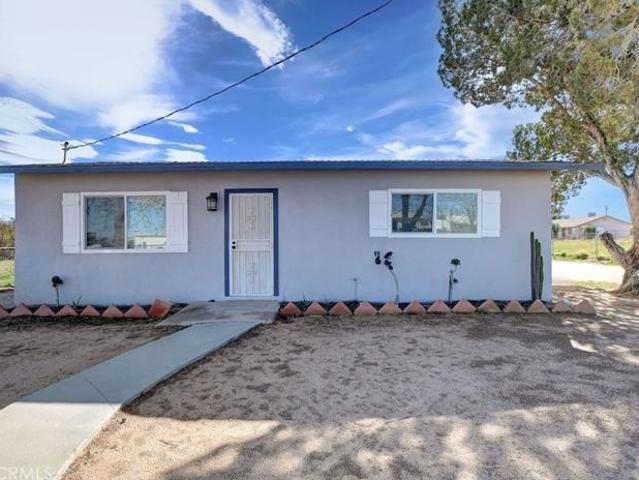 15979 Walnut St, Hesperia, CA 92345