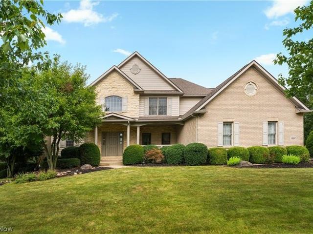 1597 Fallen Timber St NE, Canton, OH 44721