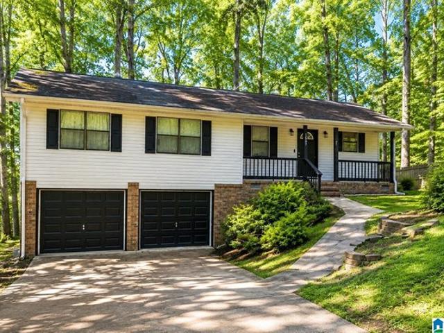 1597 Shelia Dr, Weaver, AL 36277