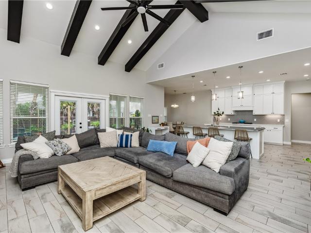 15982 Punta Espada Loop