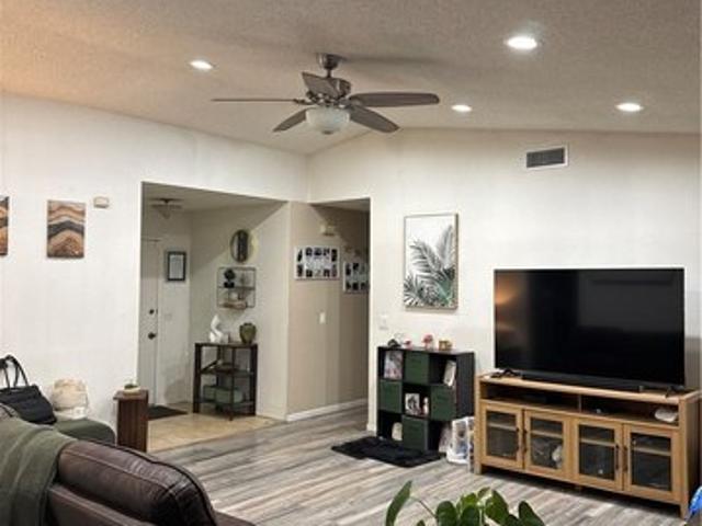 15984 Coronado Dr, Victorville, CA 92394