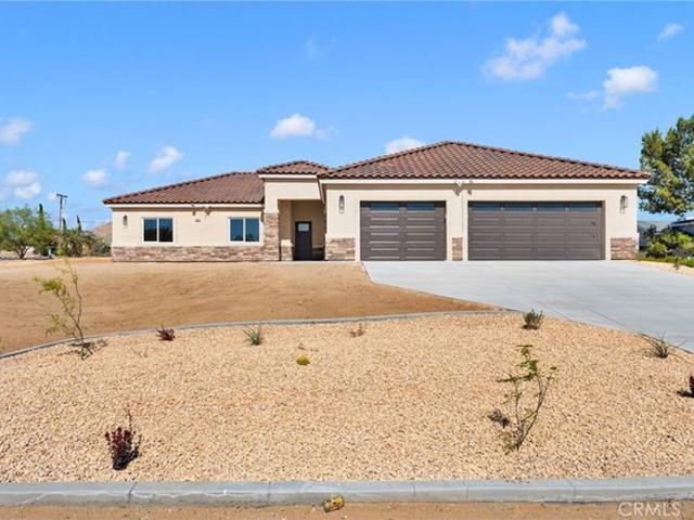 15991 Tao Rd, Apple Valley, CA 92307