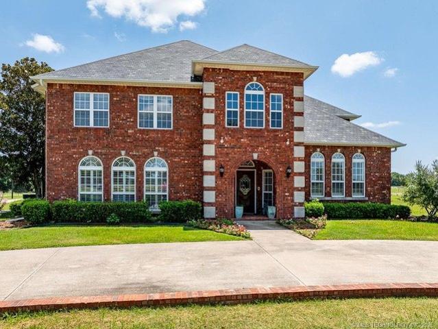 1599 Cardinal Rd, Lone Grove, OK 73443