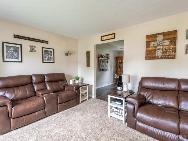 1599 Woodside Drive