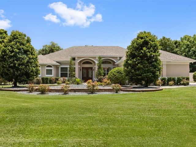 15900 Acorn Cir, Tavares, FL 32778