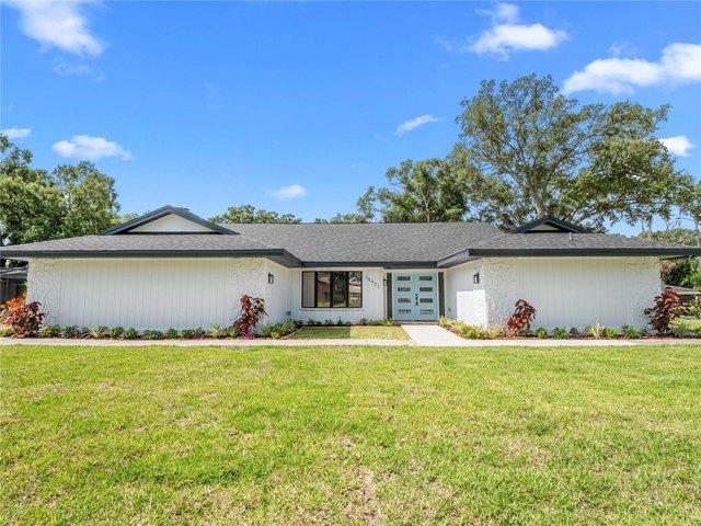 15901 Dover Cliffe Dr, Lutz, FL 33548