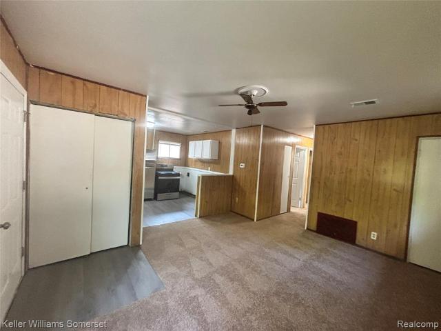 15907 Knight