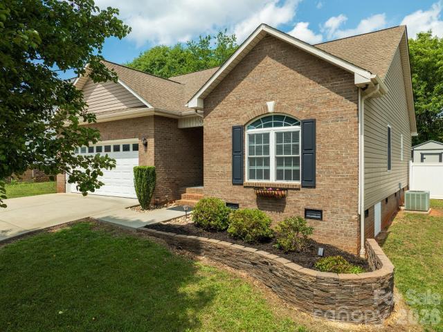 1590 Mayfair Drive