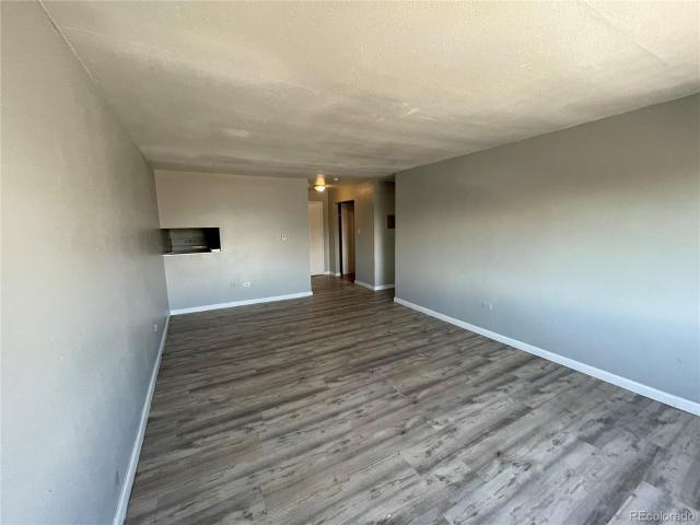 1590 Clinton Street # 203