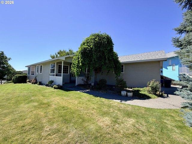 1590 SW Riverhill Dr, Hermiston, OR 97838