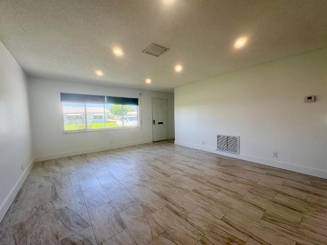 1590 SW 14th Avenue, Boynton Beach, US, FL
