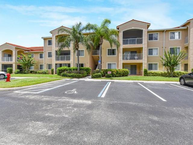1590 S 42nd Cir Apt 106, Vero Beach, FL 32967