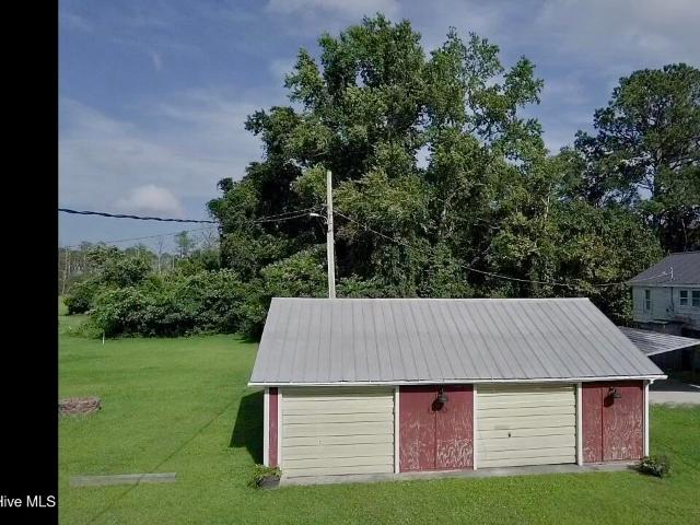 1590 S River Road