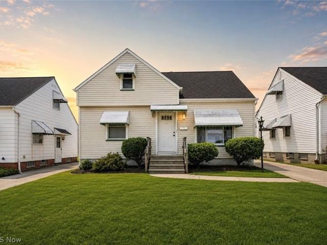15916 Edgewood Ave, Maple Heights, OH 44137