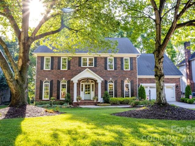 15916 Northstone Dr, Huntersville, NC 28078