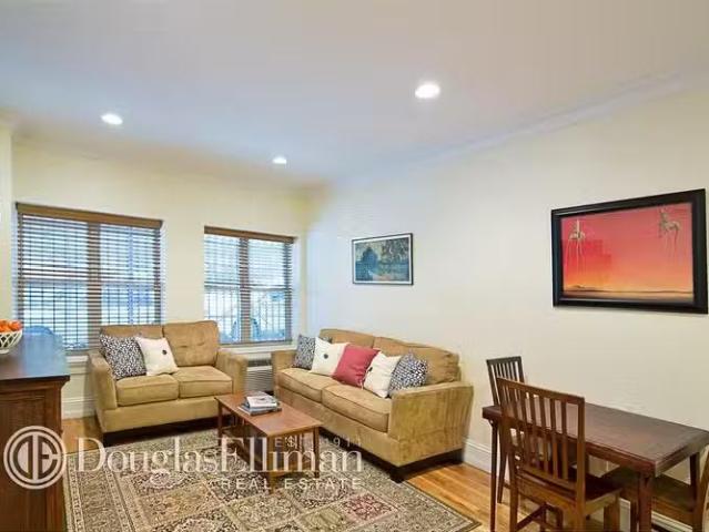 15918737 261 W 112th St #1A