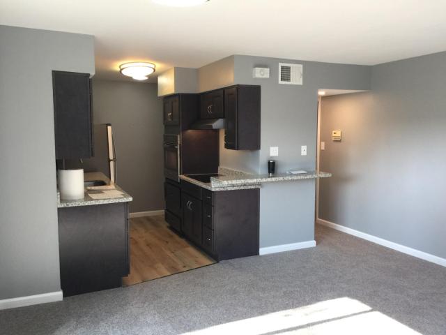 1591 Lago Street 2