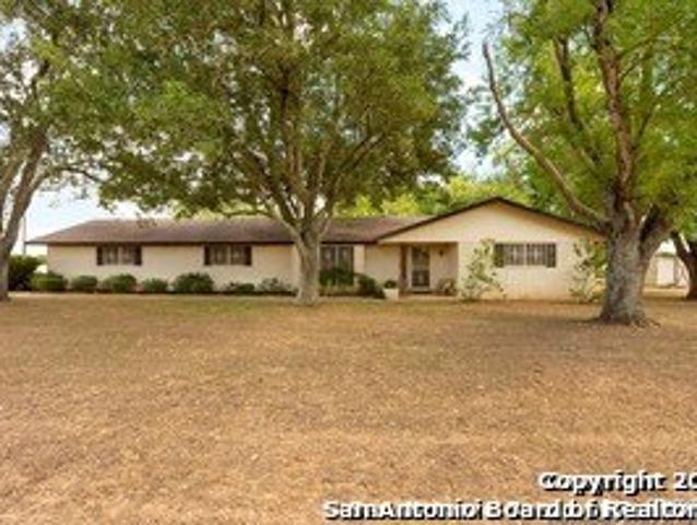 1591 Leissner School Rd, Seguin, TX 78155