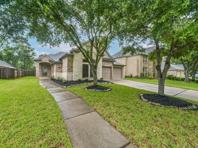 15922 Azalea Shores Ct, Houston, TX 77044