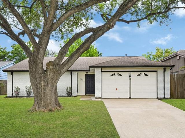 15922 Beechnut St, Houston, TX 77083