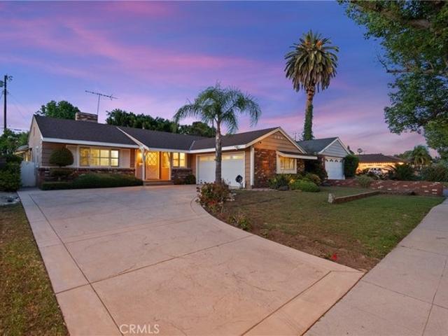 15927 Tupper St, North Hills, CA 91343