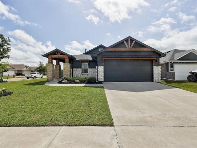 15924 Flat Hill Ln, Oklahoma City, OK 73170