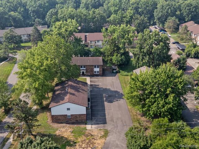 15925 W 11 Mile Road