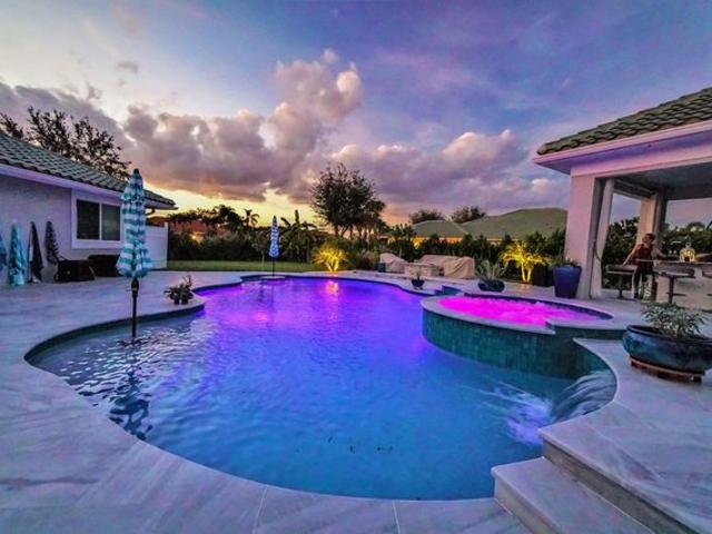 15925 Springhill Ct, Wellington, FL 33414