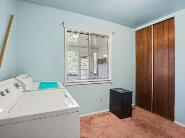 1592 Oakwood Drive