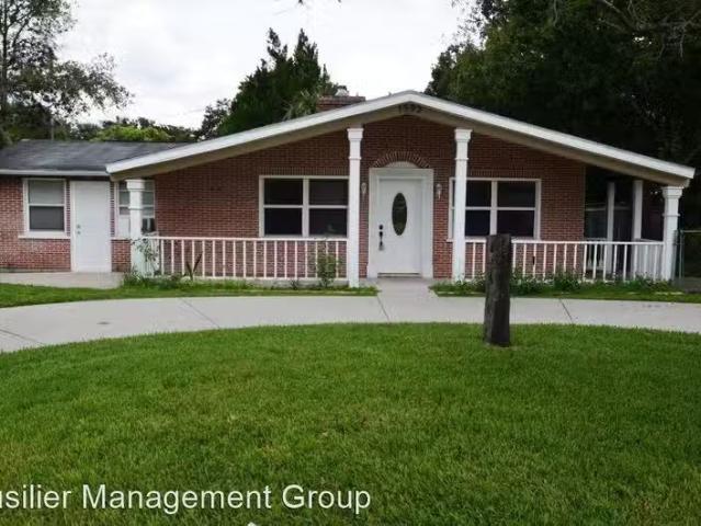 1592 Arbor Park Drive 1592 Arbor Park Dr